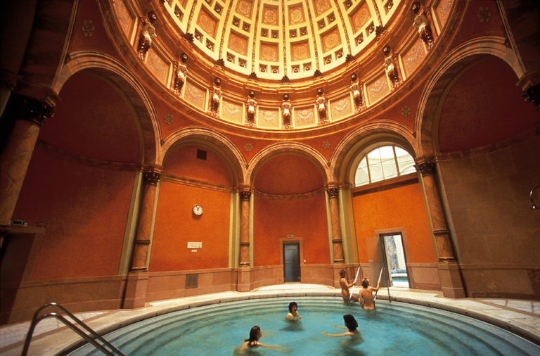 Nude or Not? 7 Spa Etiquette Rules - Insiders Guide to Spas