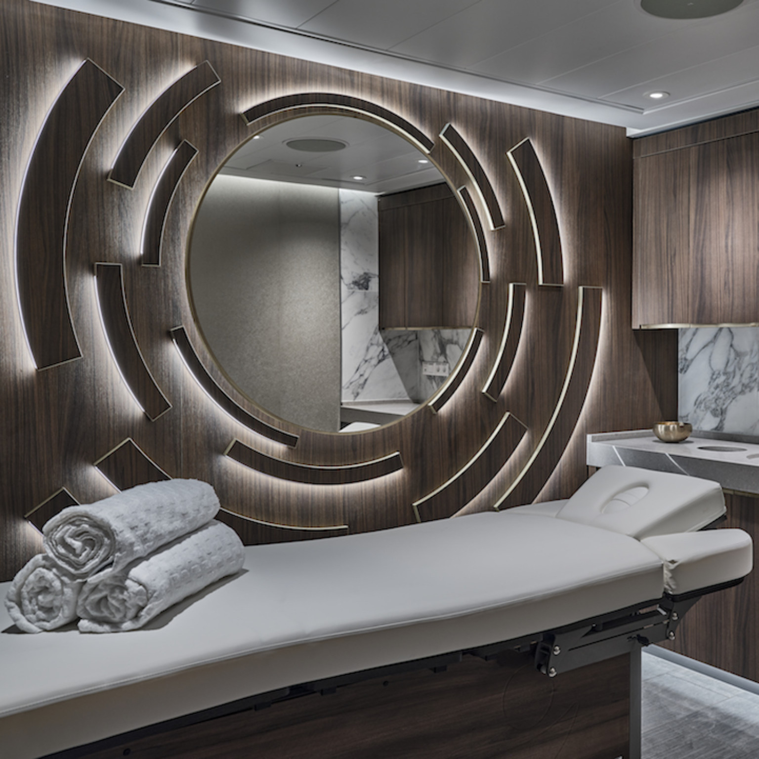Good Vibrations with this New Treatment: Himalayan Sound Bath ...